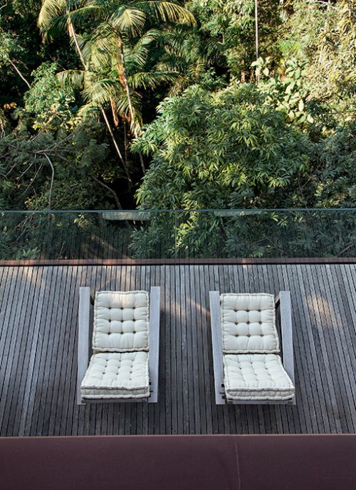 Una moderna palafitta nel cuore della foresta atlantica - Grazia.it