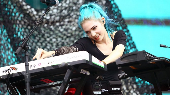 Grimes: unconventional fashion icon - Grazia.it