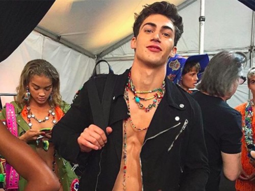 Chi è Alessio Pozzi: il modello italiano più amato del momento - Grazia.it