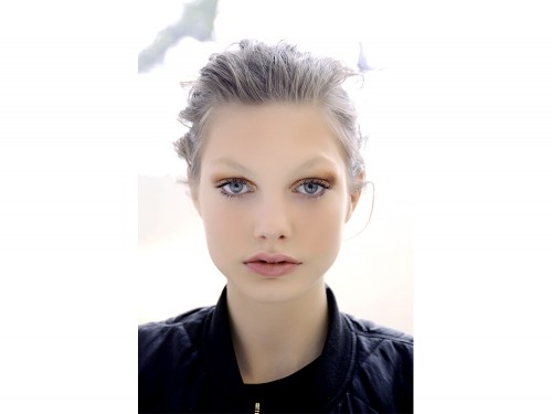 Capelli corti grigio argento: il silver tra bob e pixie cut - Grazia.it