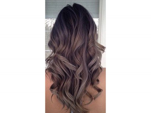 Mushroom brown hair: i capelli castano cenere del momento - Grazia.it