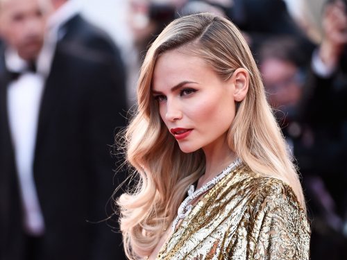 Natasha Poly beauty look: focus sullo stile della supermodella russa
