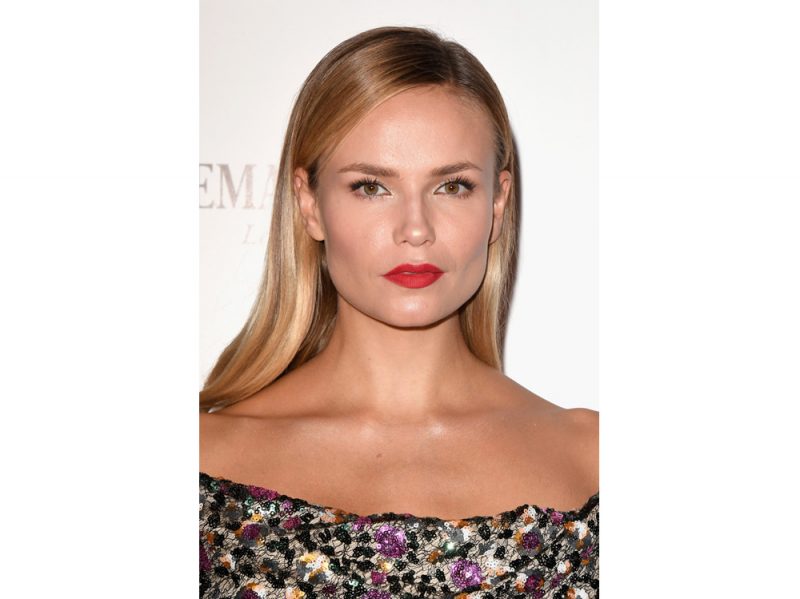 Natasha Poly beauty look: focus sullo stile della supermodella russa