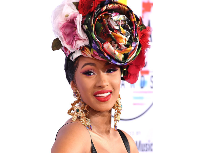 Cardi B beauty look: tutto su capelli, make up e stile della rapper ...