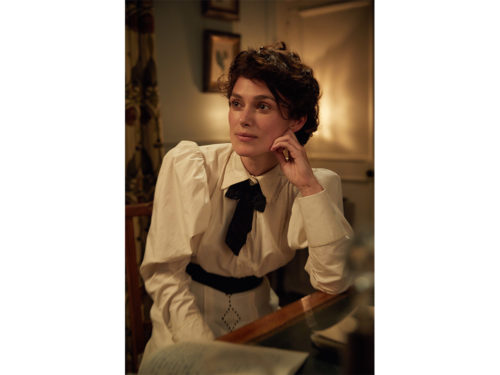 Colette: i costumi e i look di Keira Knightley nel film