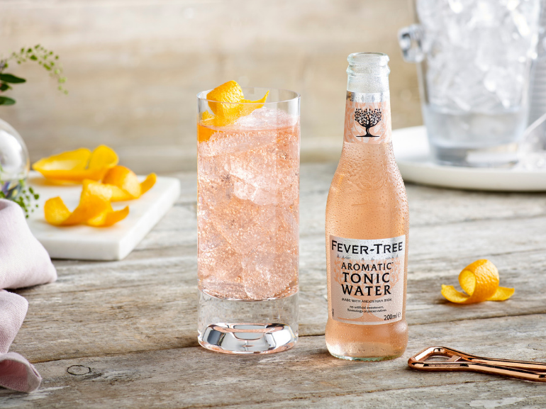 Fever-Tree Aromatic Tonic Water: aroma e freschezza in bottiglia ...