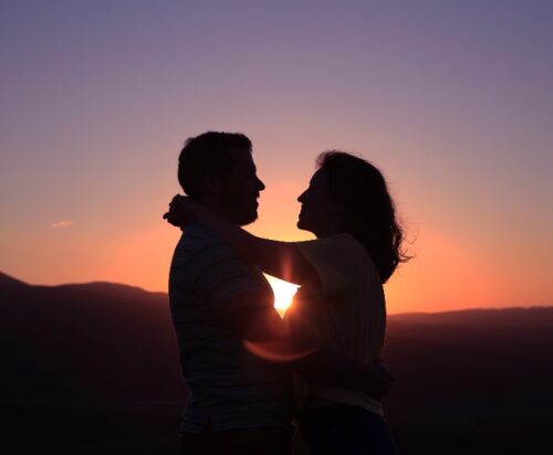 Come capire se si è innamorati? Ecco 14 segnali - Grazia