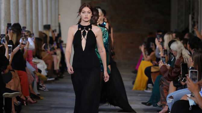 Sfilate Milano: tendenze e novità del primo giorno di fashion week