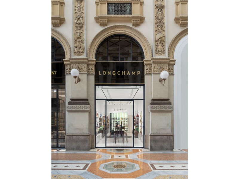 Longchamp: la nuova boutique in Galleria Vittorio Emanuele