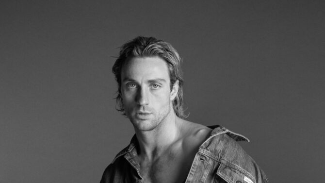 Aaron Taylor-Johnson per Calvin Klein: intervista esclusiva - Grazia.it