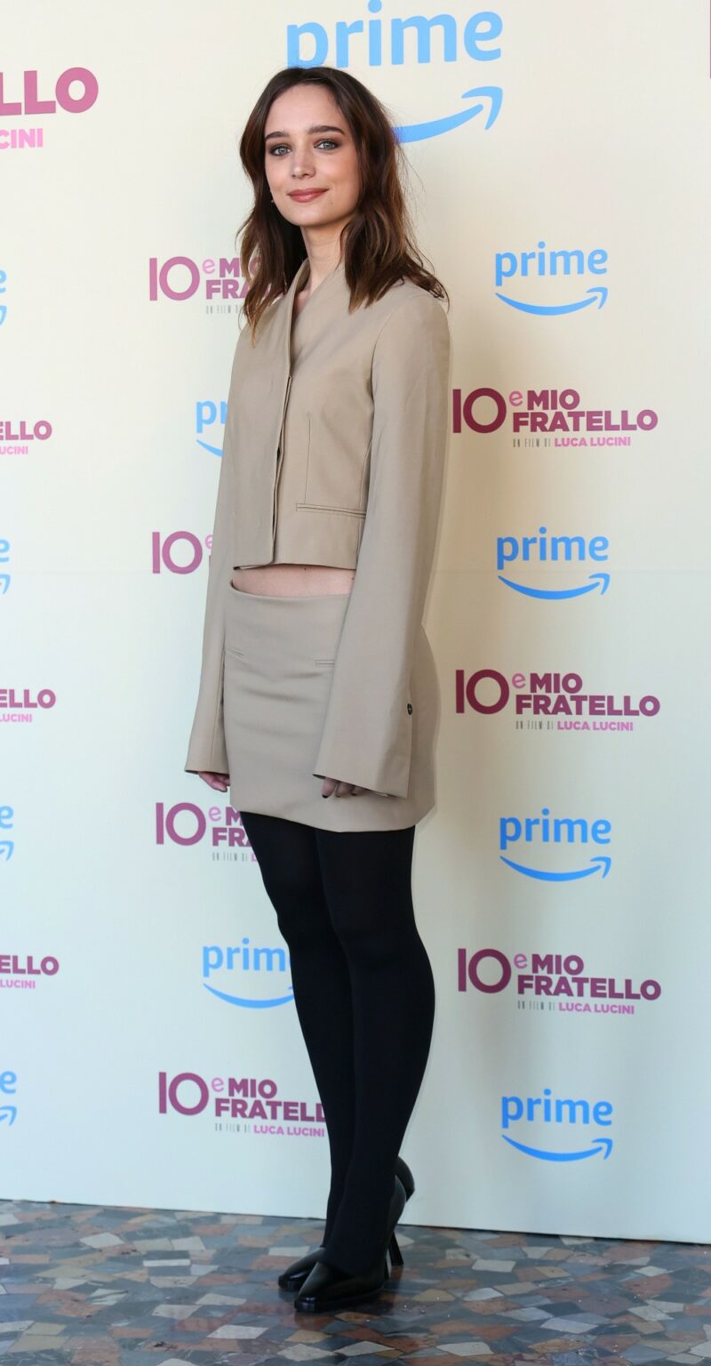 Matilda De Angelis, Katie Holmes le altre star meglio vestite