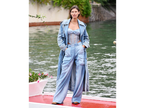Venezia 80: come copiare il total look in denim di Bianca Balti