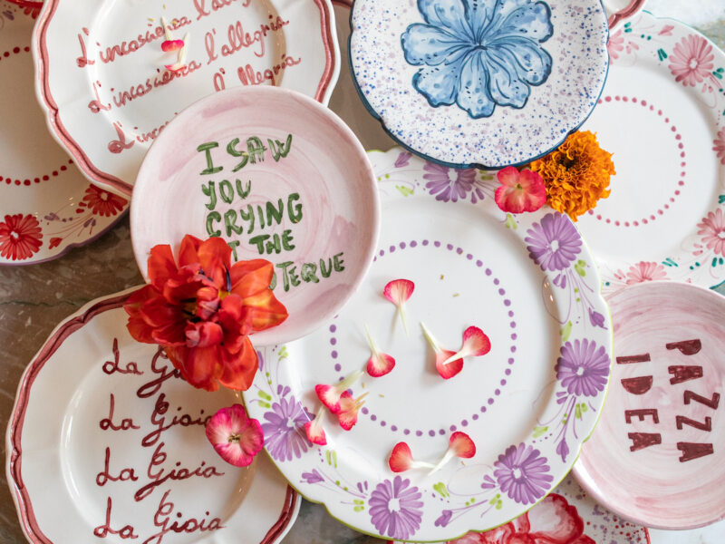 Si impara a decorare la ceramica mentre si fa l'aperitivo: ecco dove ...