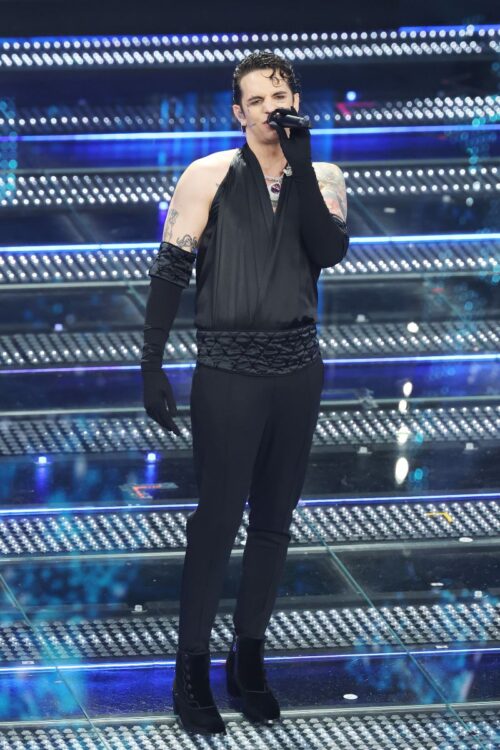 Sanremo 2025: tutti gli abiti e i look sul palco dell'Ariston