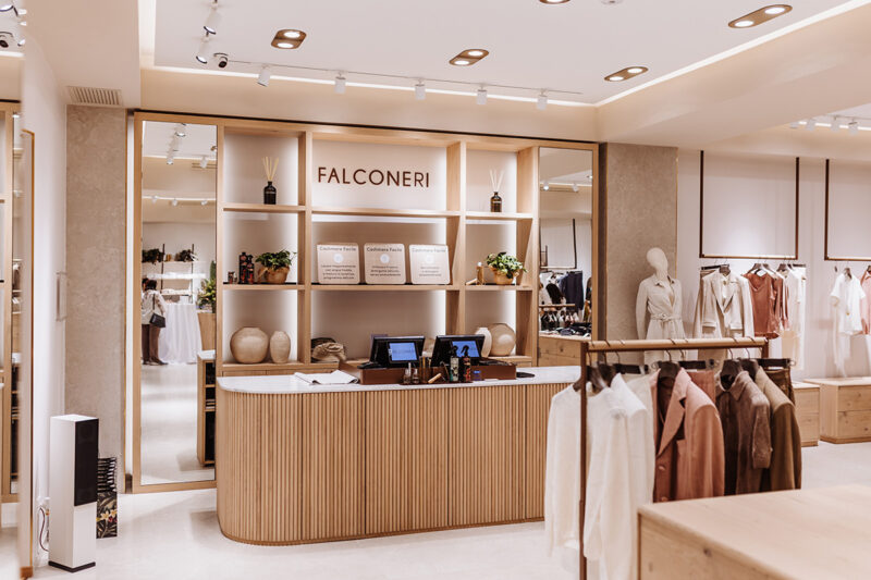 Falconeri apre il nuovo negozio di Corso Vittorio Emanuele II