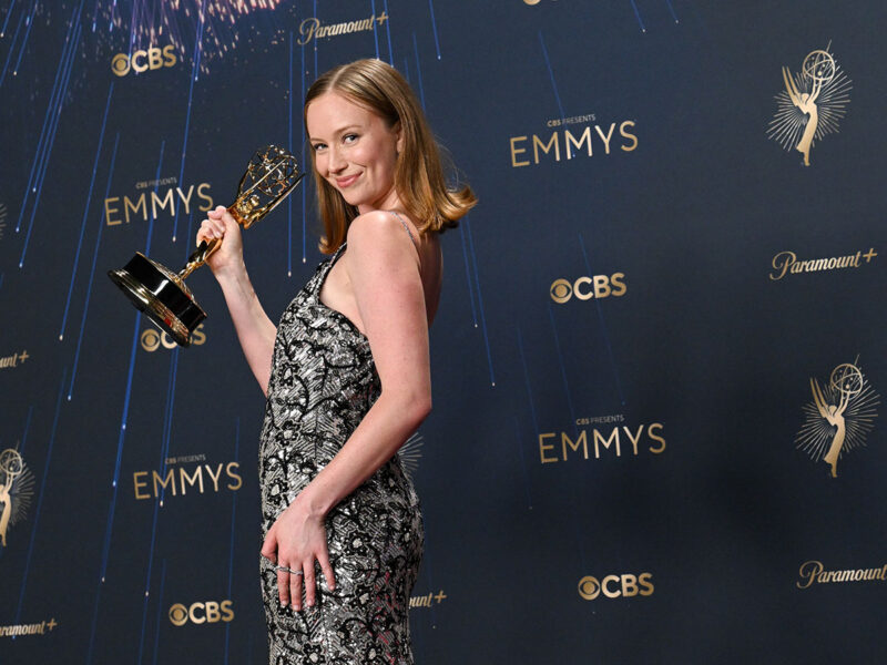 Hannah Einbinder: il look Vuitton con cui ha vinto l'Emmy