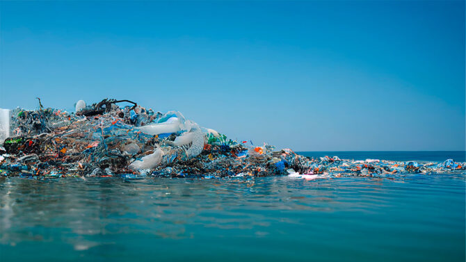 L’isola di plastica più grande dell’Oceano Pacifico ospita 46 forme di ...