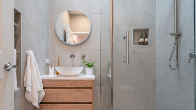 Bagno piccolo bello e funzionale: come arredarlo con poco budget